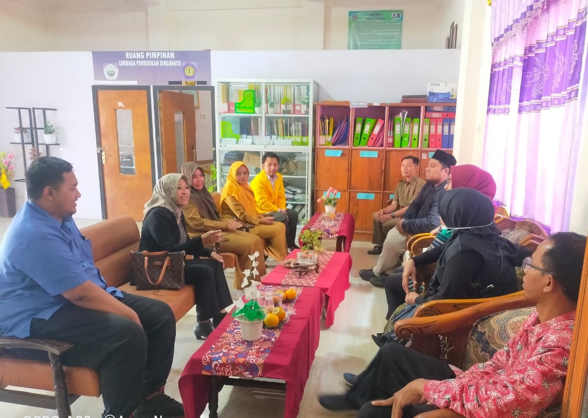 FKIP PERKUAT KERJASAMA DENGAN SEKOLAH DAN MADRASAH DI JATIM ...